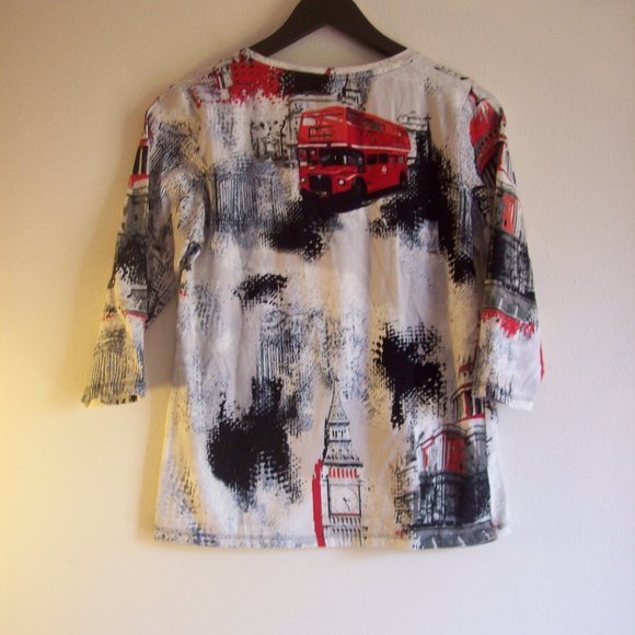 Onque Casuals | Tops | London Bus Accented Top Sz S | Poshmark